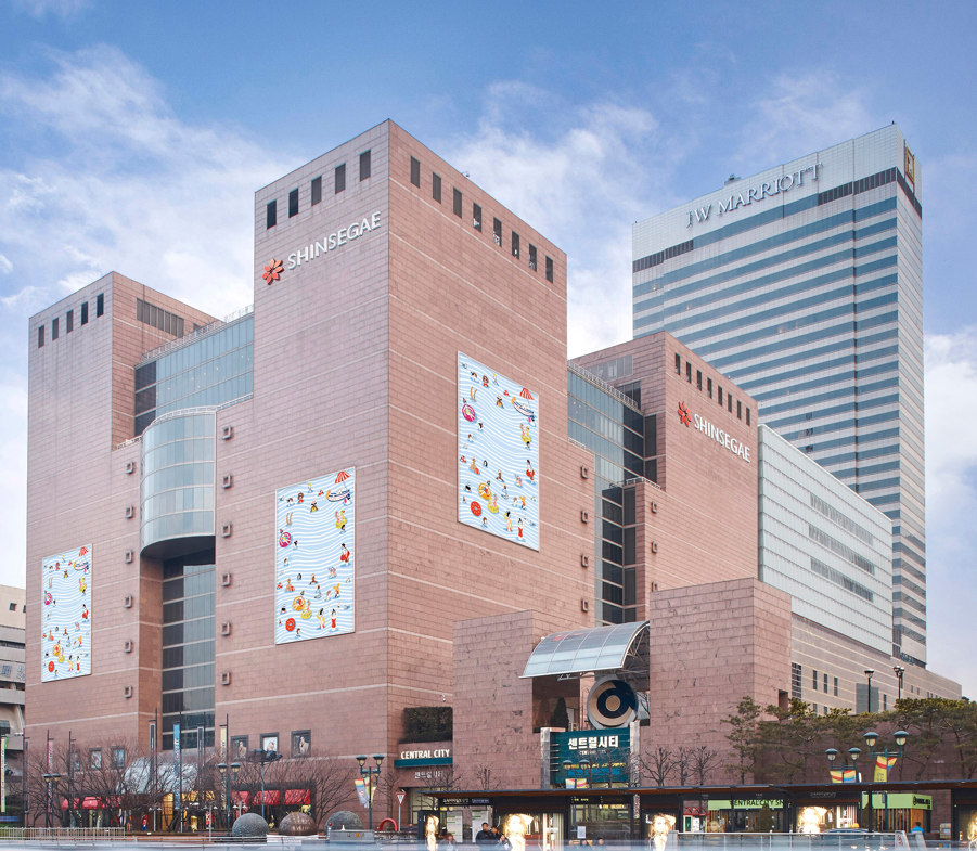 신세계백화점, CGV와 손잡고 MZ고객 잡는다