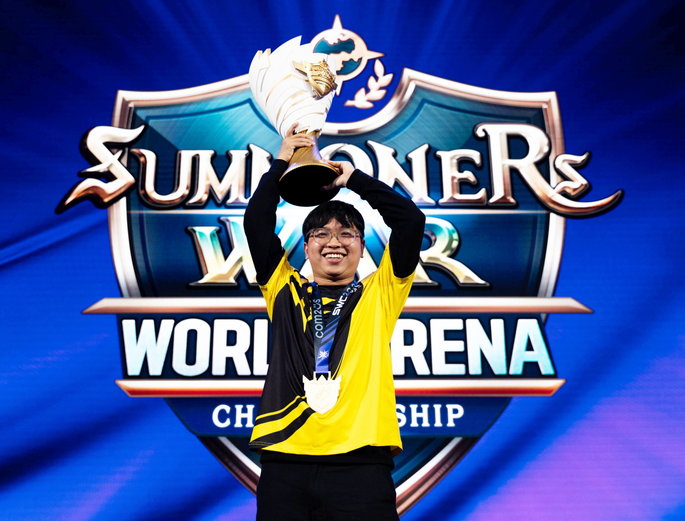 'SWC2025' 월드 파이널 챔피언 PU "서머너즈 워는 인생"