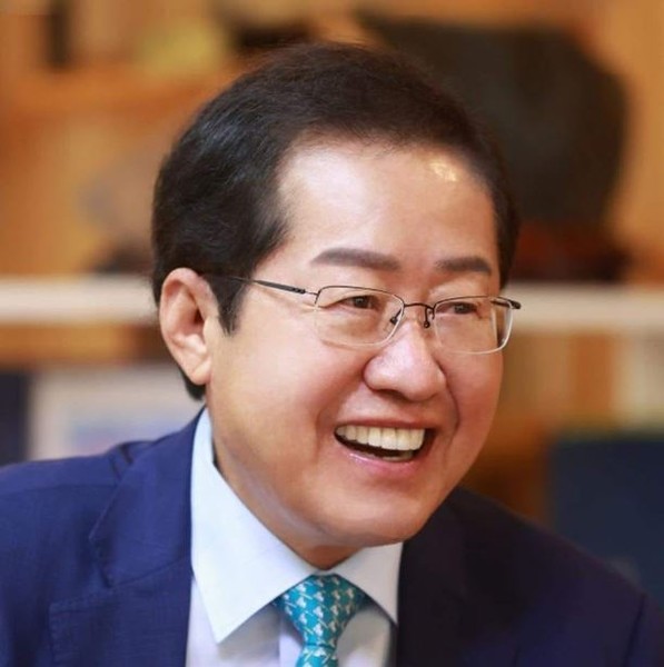 홍준표 대구시장 "굴종 외교? 대통령이 나라 지키기 위해 뭔들 못하랴"