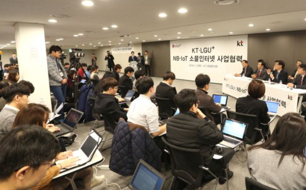KT와 LG유플 2위 신경전...IoT서 무슨 일이? [IT큐레이션]