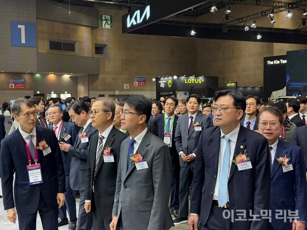 [모빌리티쇼 25] KAMA-KOSA, MOU로 SW·모빌리티 산업 경쟁력 높인다