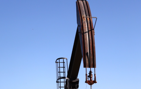 [국제유가 톺아보기] 롤러코스터 장세 속 보합 마감…WTI 65.25달러