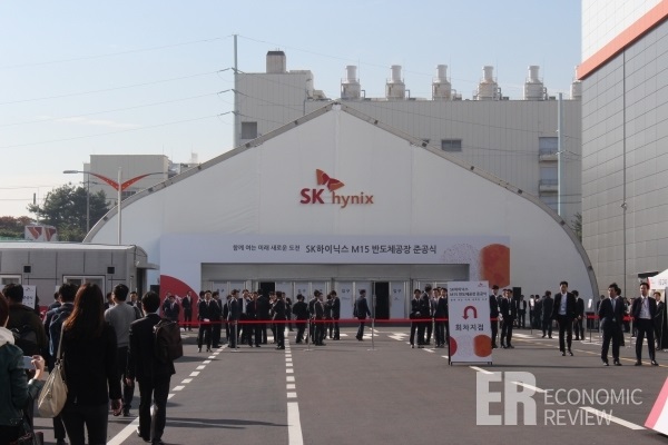 SK하이닉스, 청주 M15X 팹 첫 장비 반입…11월 준공 가시화